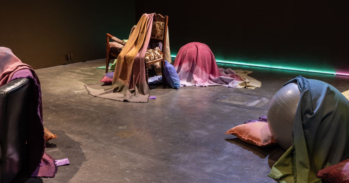Being Horizontal / Sínte - Announcements - e-flux